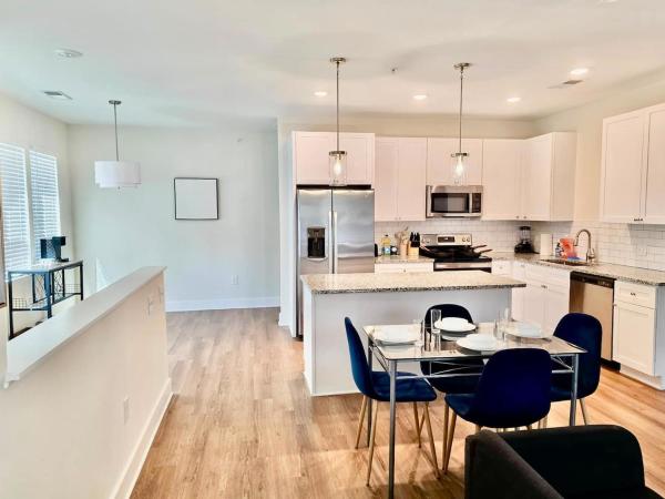 Spacious 3br2ba Home Sleeps Family & Friends - Leland, NC