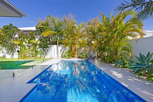 The Art House At Beachside - Coolum Beach