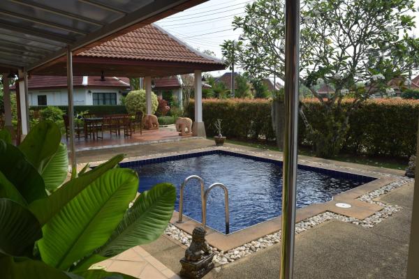 Private Pool Villa - 3br Multi-family In Mae Phim - Sleeps 8 - Rayong