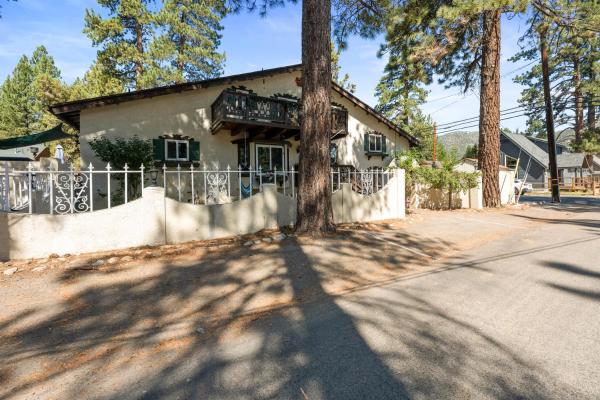 Alpine Chalet - Big Bear, CA