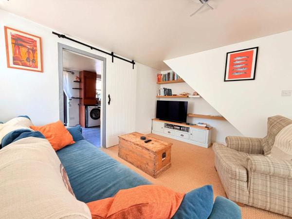 Tranquil 3-bed Home With Parking & Garden - Bristol