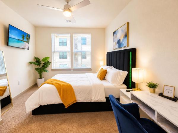 Luxury 2br Retreat Resort Pool, Gym & Fast Wifi - Katy, TX