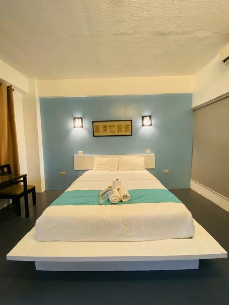 At The Pad Hotel & Villa's - Angeles