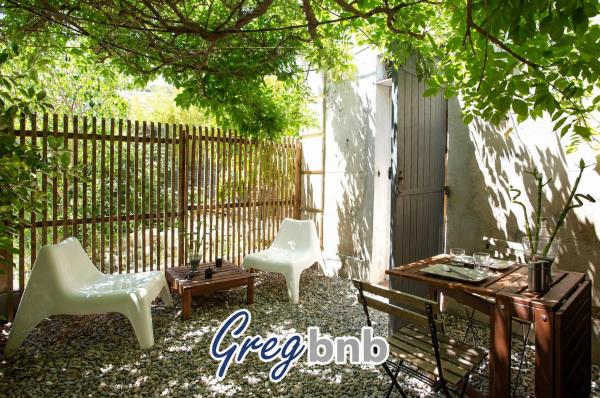 Gregbnb - Studio Climatisé - Terrasse & Parking Privé - ΔΔΔ - Toulon