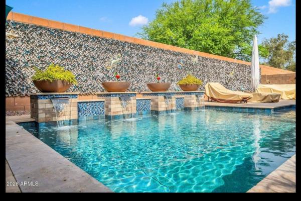 Modern 5br Pool Home Sleeps 14 Walk To Stadium - Glendale, AZ