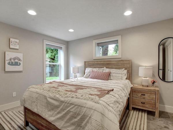 Private Daylight Basement, Near Downtown And Lake - Beaverton, OR