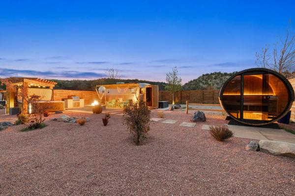 The Airstream 1 At The Fields In East Zion - Utah