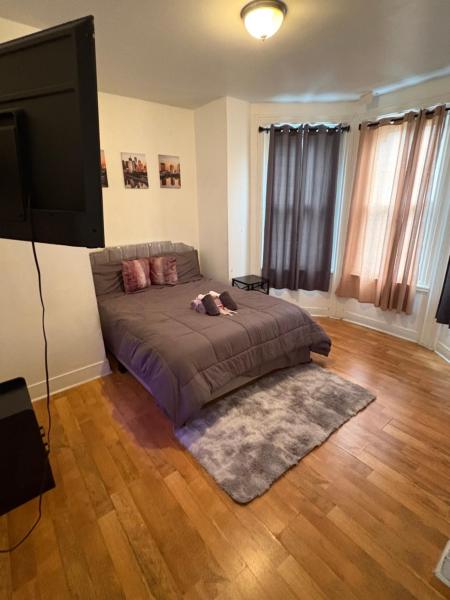 Hause Of Vibes - Chestnut Hill, PA
