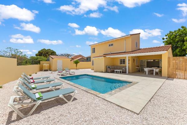 Casa Cuartillo, Affordable & Centrally Located - Curaçao