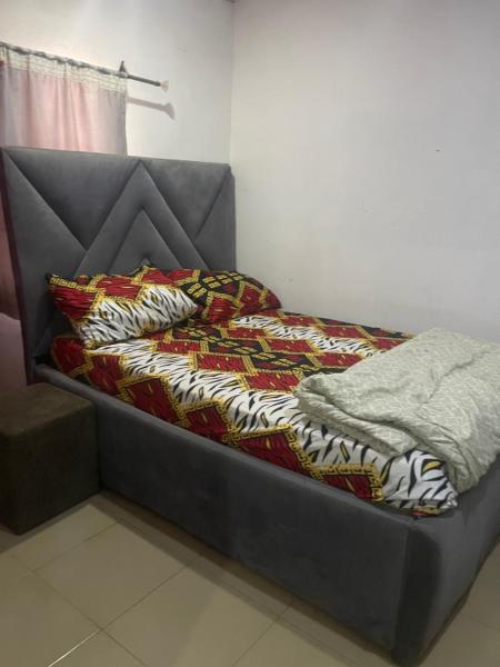 O And A Apartments And Hostels - Abuja