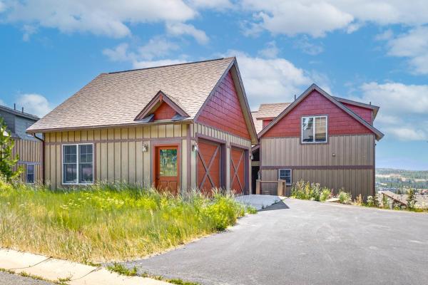 Hike, Bike & Ski! Rendezvous Cabin W/ Mtn Views - Winter Park, CO