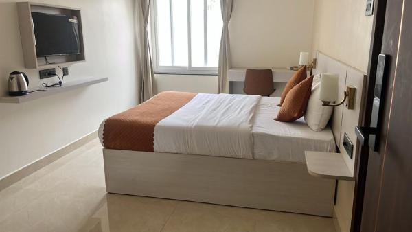 Ustay Hotels, Madhapur - Hyderabad