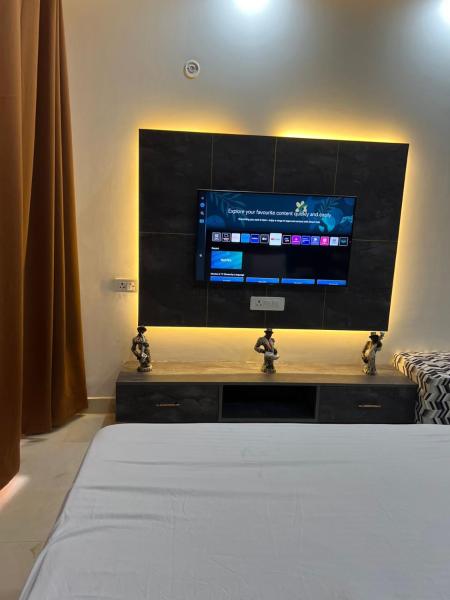 Nest & Rest - Noida