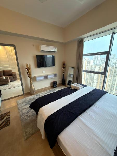 Morden Classic 1bhk Luxury-suite With Balcony - Delhi