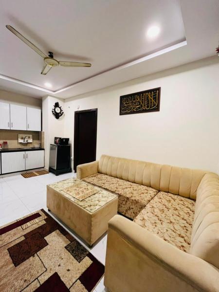 Gulberg Green Luxury 1bhk Fully Furnished Apartment - Pakistan