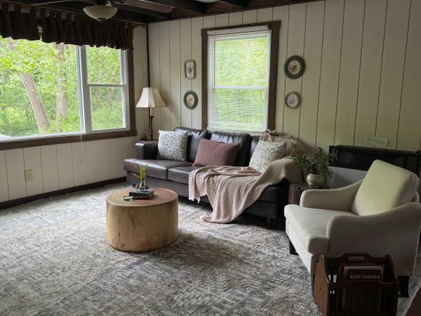 Charming Creekside Villa With Hot Tub - Laurelville, OH
