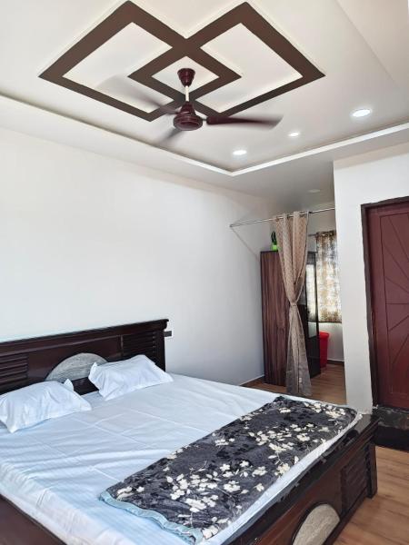 Veera's Home Stay - Hosapete