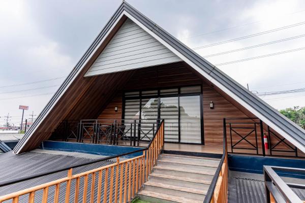 Family Room 2 - Good For 12 Pax - Tagaytay