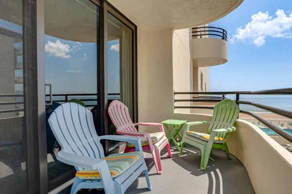 Beachfront Condo! Heated Pool, Ocean-view Balcony - Ponce Inlet, FL