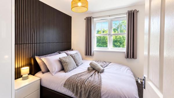 Central Bolton, 2 Br Flat, Sleeps 6, Free Parking - Bolton