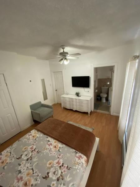 Personal Room With Private Bath! - Paterson, NJ