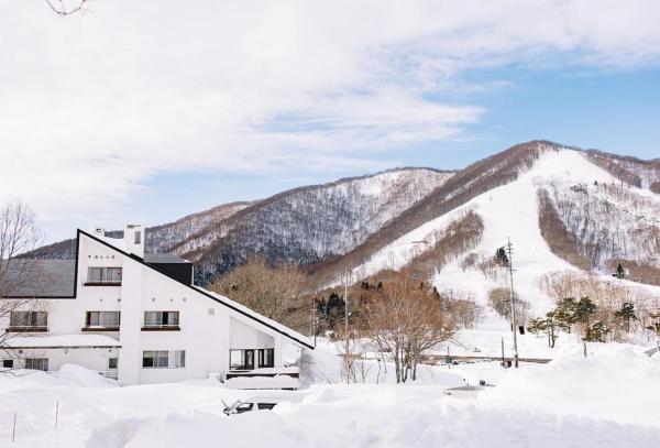 Momo Lodge Madarao - Myoko