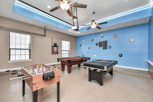 Waterfront Getaway Heated Pool Jacuzzi And Game Room - Seabrook, TX