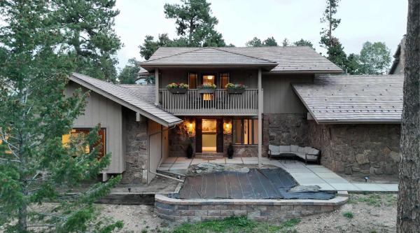 Evergreen Retreat Luxury Home With Theater - Evergreen, CO