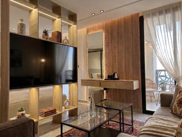 إستديو عصري بشرفة ودخول ذاتي - Dammam