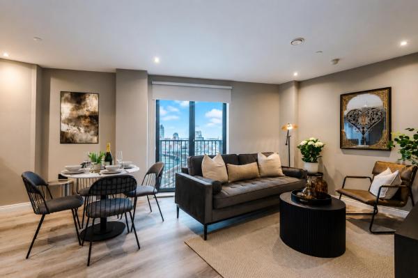 Leeds City Skyline Views - 2 Bed Flat - Leeds