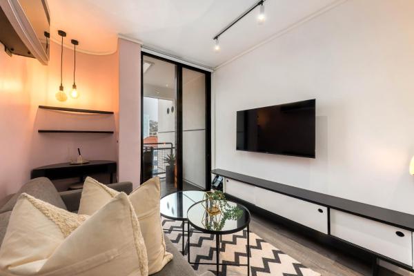 Flamingo 605 -Seapoint - Camps Bay