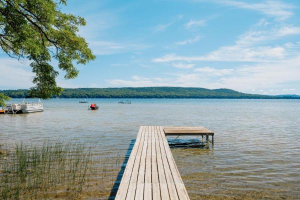 Camp Haven Sandpiper Cottage 4br Beachfront Glen Lake - Glen Arbor, MI
