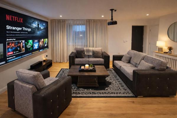 Clearview Platinum Leeds, Cinema, Roof Terrace And Free Parking - Leeds