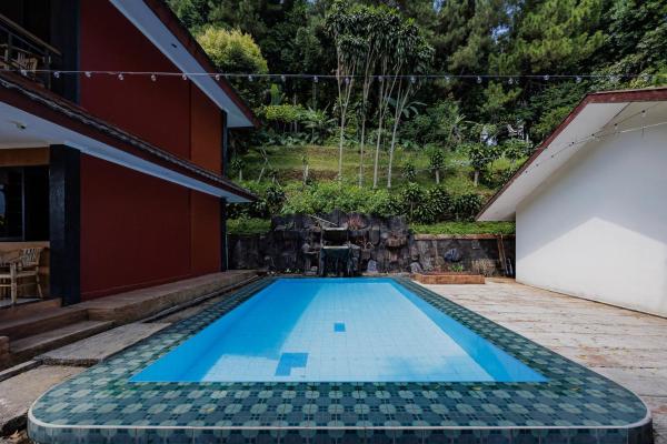 Urbanview Hotel Salakview Megamendung - Bogor