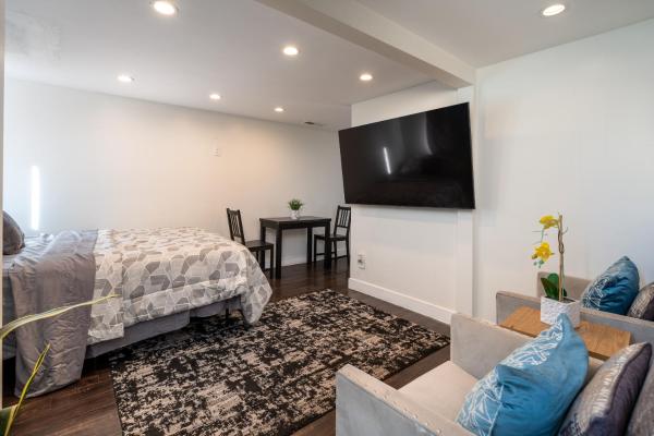 Comfy And Stylish 2 Bedroom One Bath - San Leandro, CA