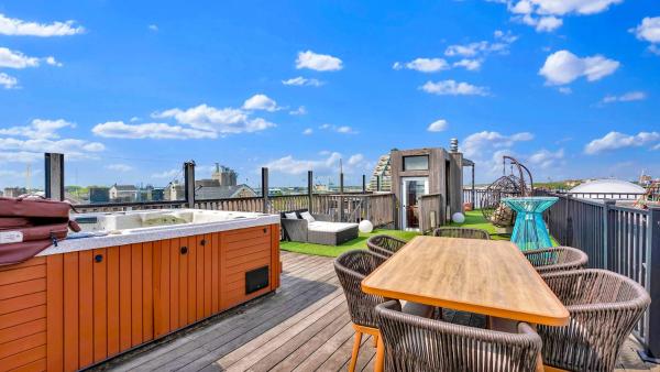 Apartmint - Grand Queen Village Retreat In Philladelphia - Philadelphia, PA