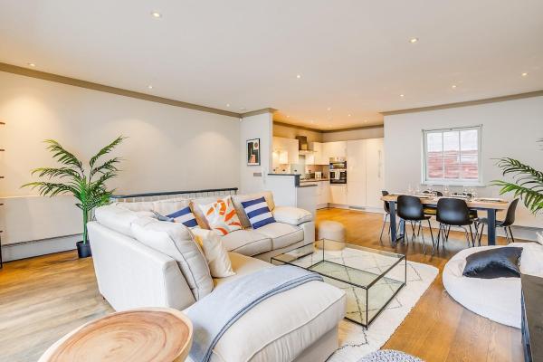 Charming Spacious 5 Bed Mews House - Kensington - Barnes
