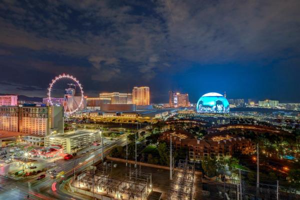 Sphere View Penthouse With Balcony At Platinum Hotel - Las Vegas, NV