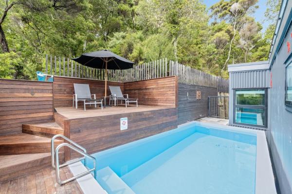 Paihia Sea Views With A Pool - Paihia