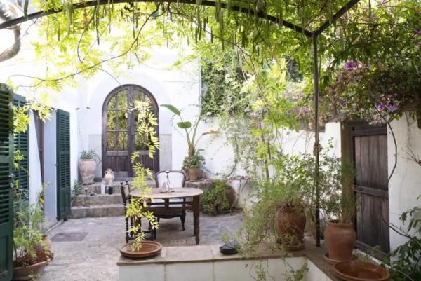 A Quiet Retreat In Deià, Tramuntana - Port de Sóller