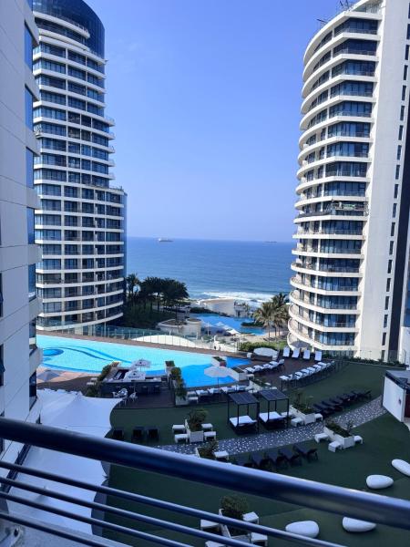 Executive Costal Studio With Sea View - Durban North