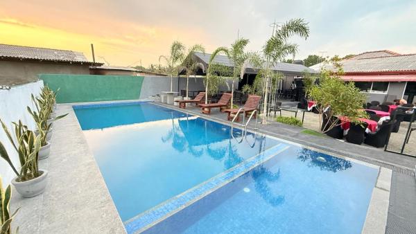 Sunset Villa Swimming Pool With Rooms - Sri Lanka