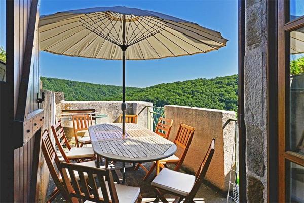 Appartement 3 Chambres Et Terrasse - Cœur De Ville - Najac