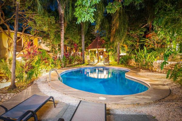 2br 2bath Private Pool Surfers Paradise 7min Walk - Holiday Home - Tamarindo