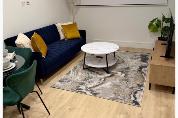 Luxury 1 Bed - Gym - Cinema - Games Room - Parking - Epsom
