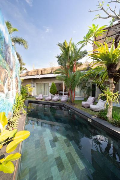 Seseh Guesthouse I Coworking I Pool & Kitchen - Canggu