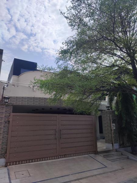 Fully Serviced Holiday Homes Near Emporium Mall & Expo Center - Lahore