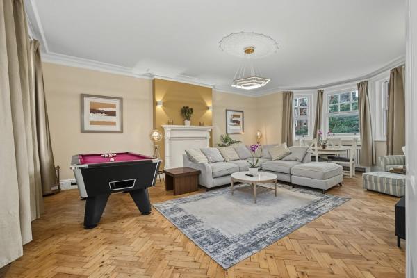 Holland Park 5br, 3ba Stay With Private Sauna - Twickenham