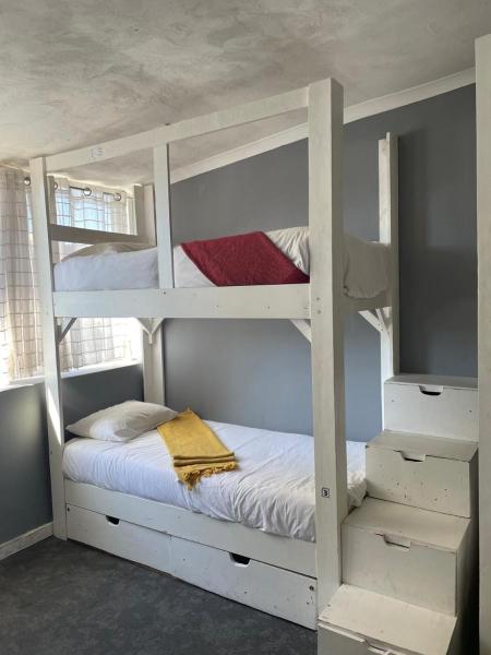 Mbackpackers - Camps Bay