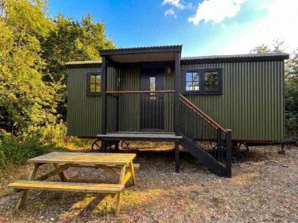 Willows Nest Cosy Shepherds Hut Near Swanage - Swanage